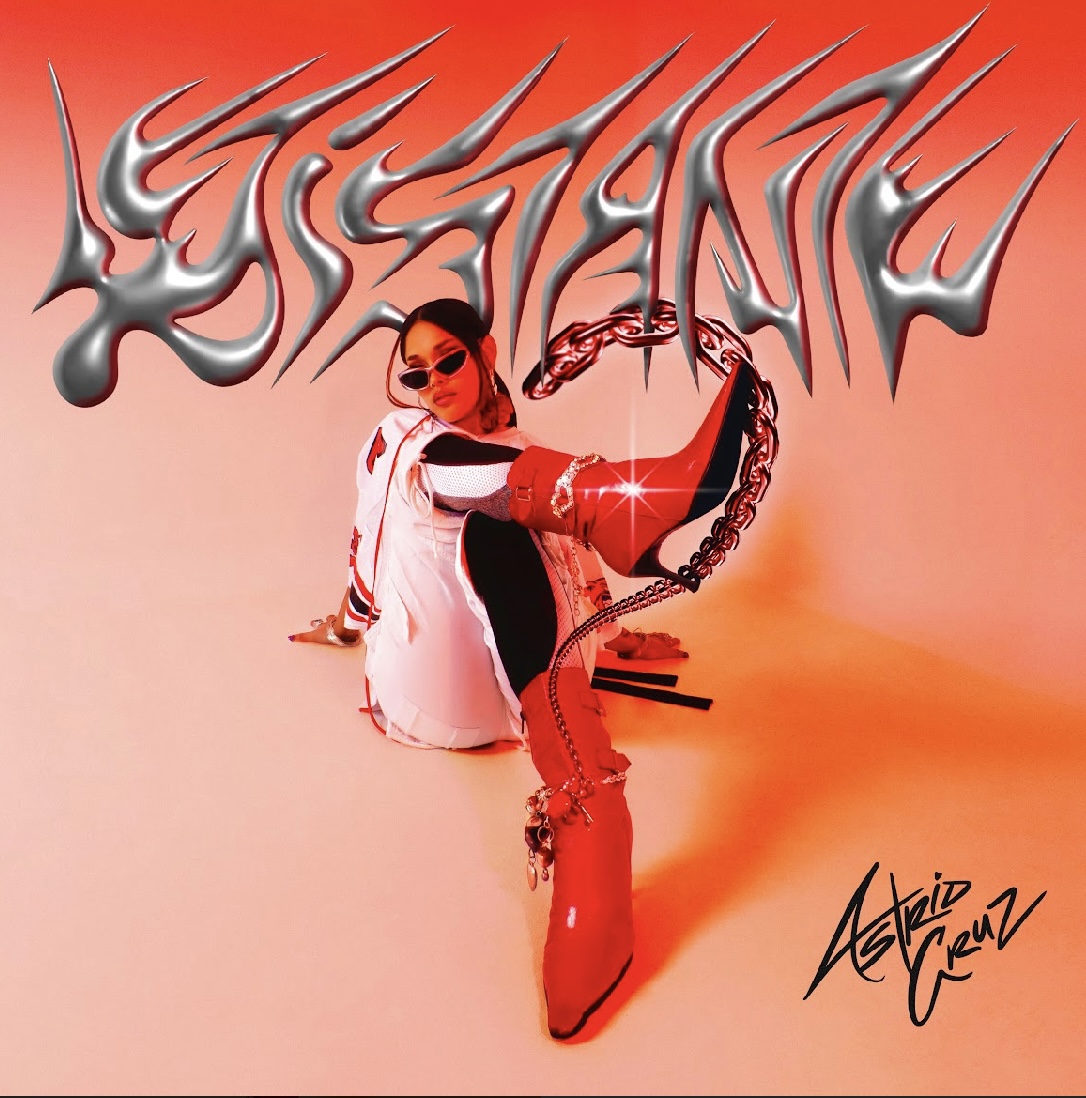 Astrid Cruz estrena "Distante" - CHILANGO STYLE